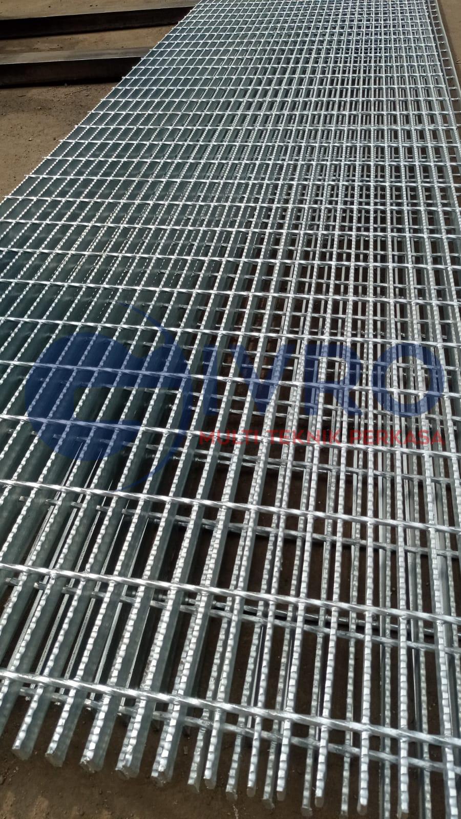 Kegunaan dan Kelebihan Steel Grating - Pabrik Steel Grating