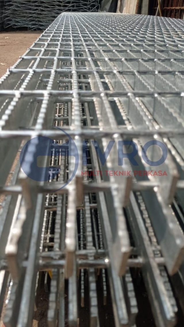 Keunggulan dan Penggunaan Steel Grating - Jual Steel Grating